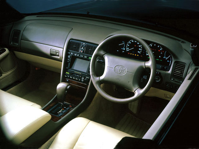 Toyota Celsior technical specifications and fuel economy